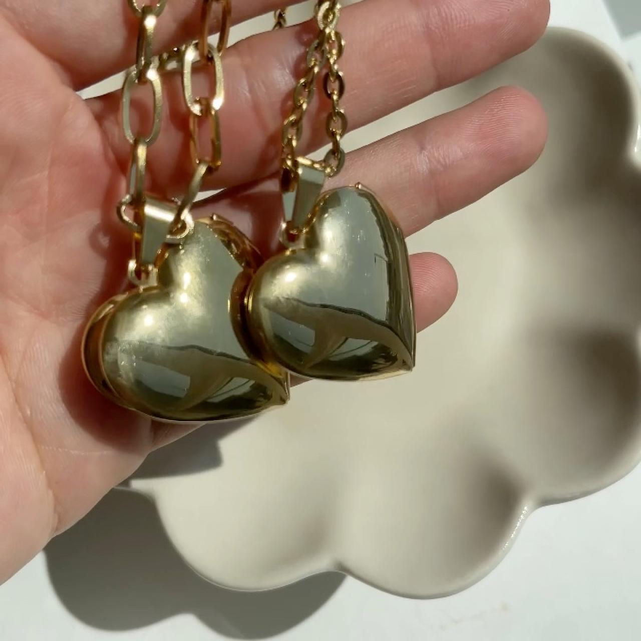 🎊🎊🎊Heart locket pendant with rolo gold chain... - Depop