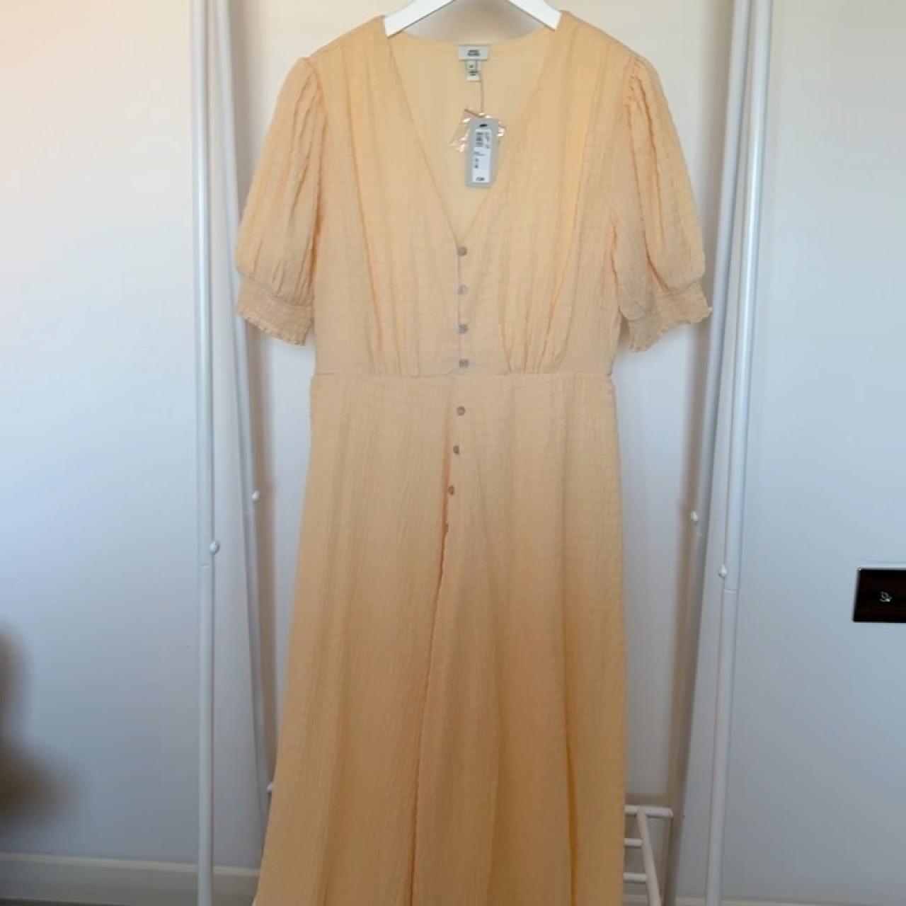 Beige Pleat elastic Puff Short Sleeve Maxi Depop beige-pleat-elastic-puff-short-sleeve-maxi-depop