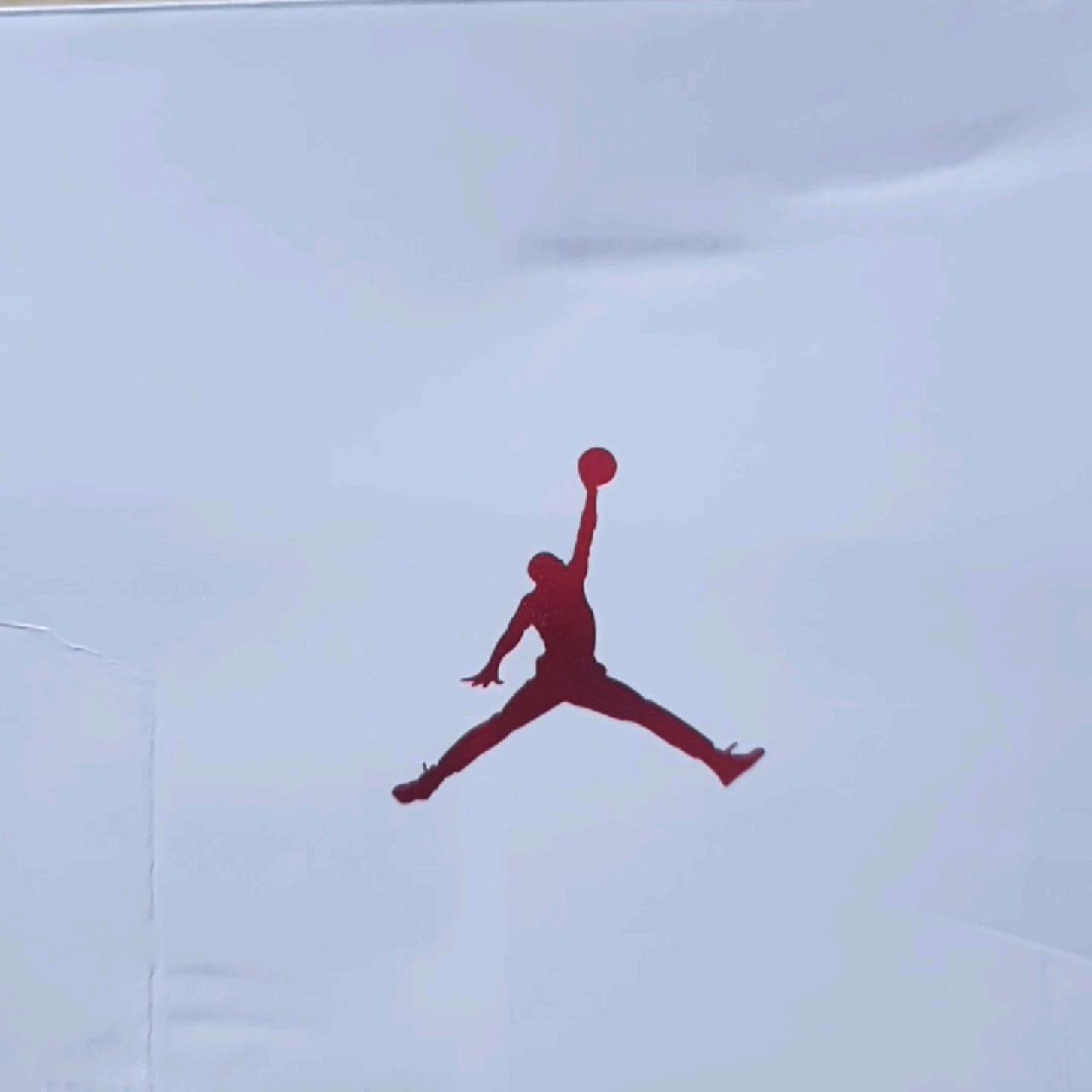 Jordan Men's White Trainers | Depop