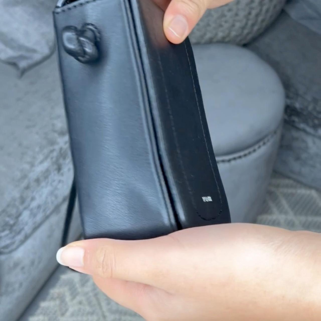 Nali Phone Bag. - Depop