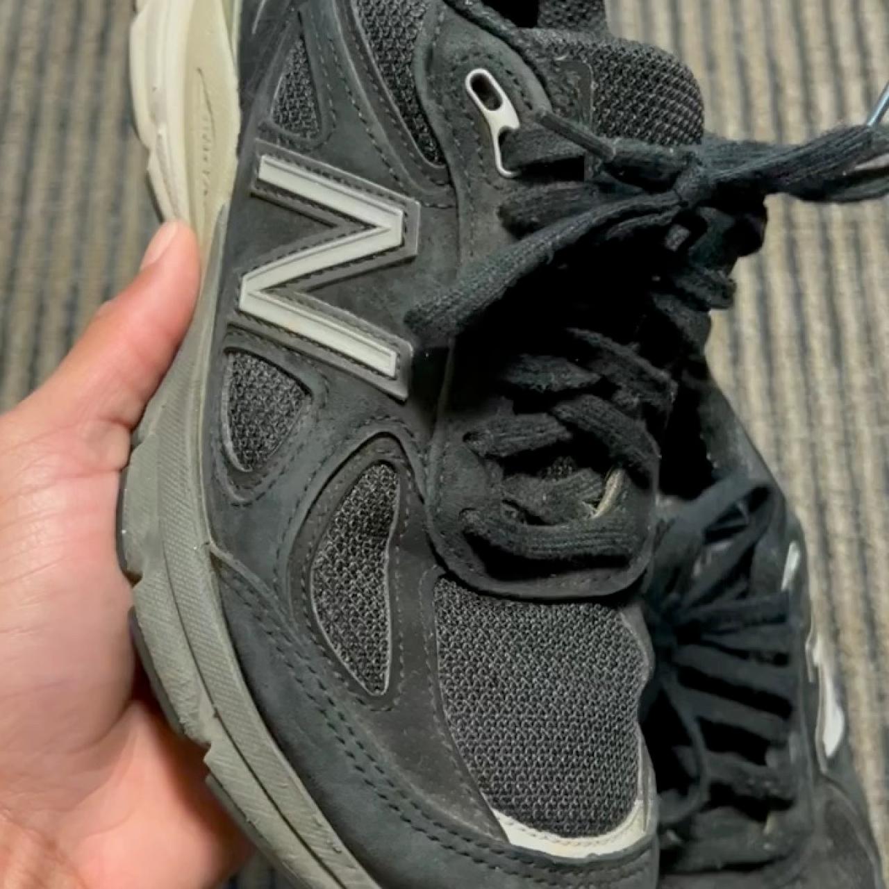 New Balance Women's Black and Grey Trainers | Depop